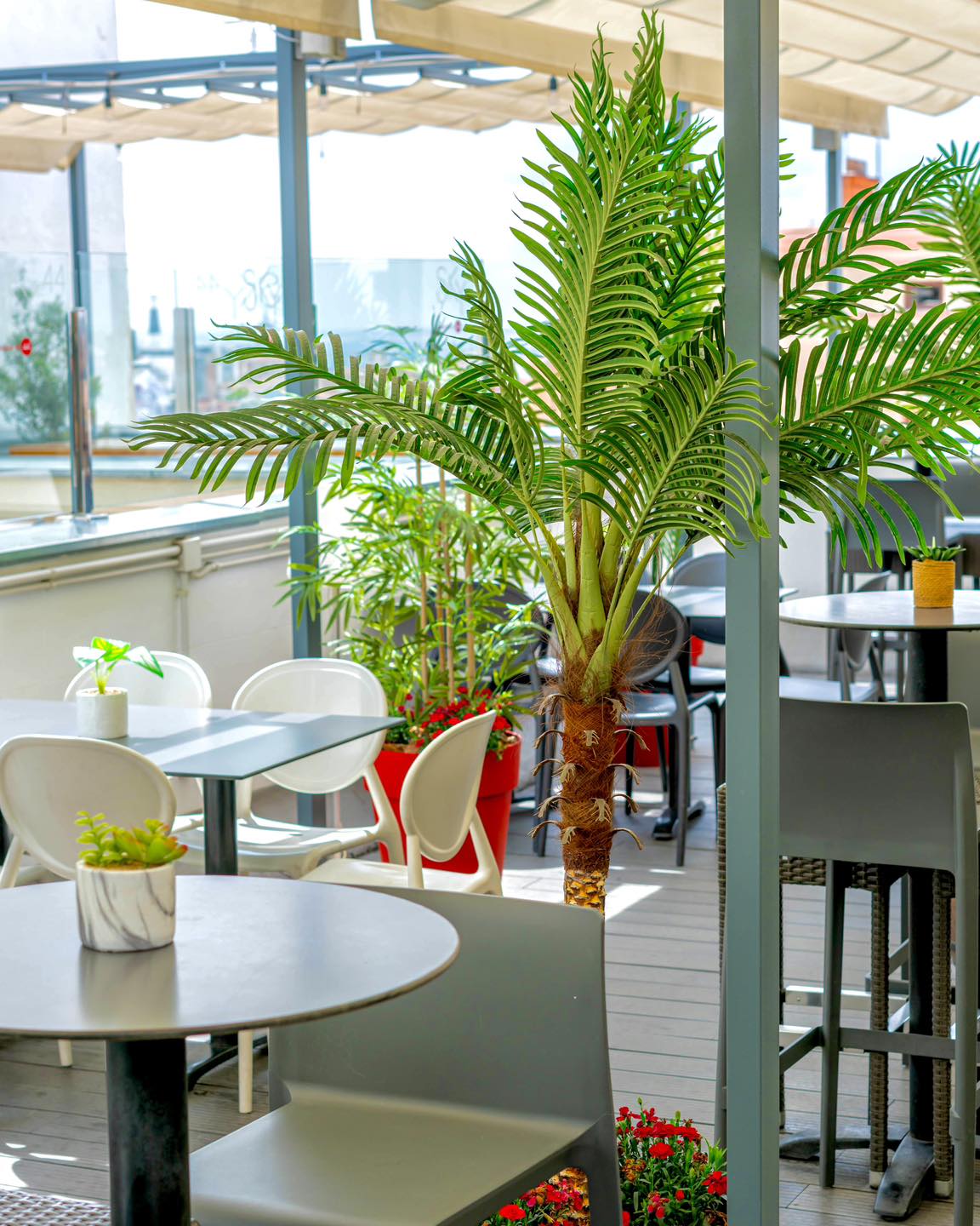 Sky 44 Rooftop Terraza & Bar - Azoteas en Madrid Capital, Madrid ...